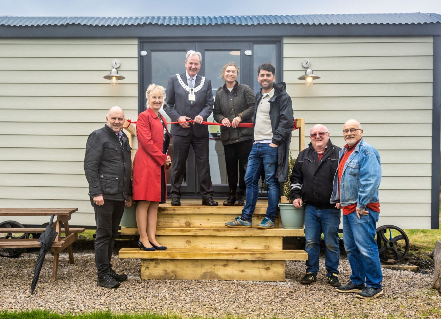 Stuart Hirst, Mayor of the Ribble Valley cuts the rope on new Shepard's ...